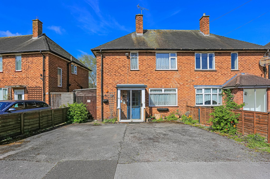 3-bedroom semi-detached house for sale in Colesbourne Road, Solihull